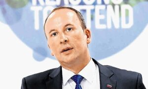 Tadej Slapnik – Ambassadors of Knowledge